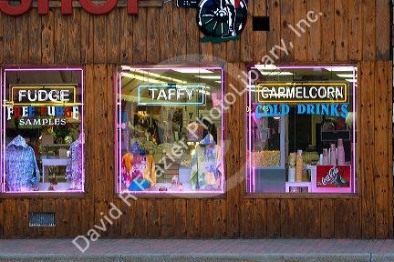 Window displays of a typical tourist gift shop in Mackinaw City ...